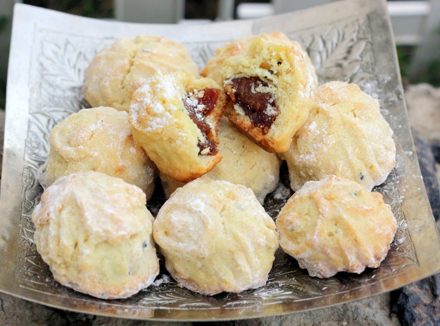 How to Make the Perfect Eid Date Cookies or Biscuits
