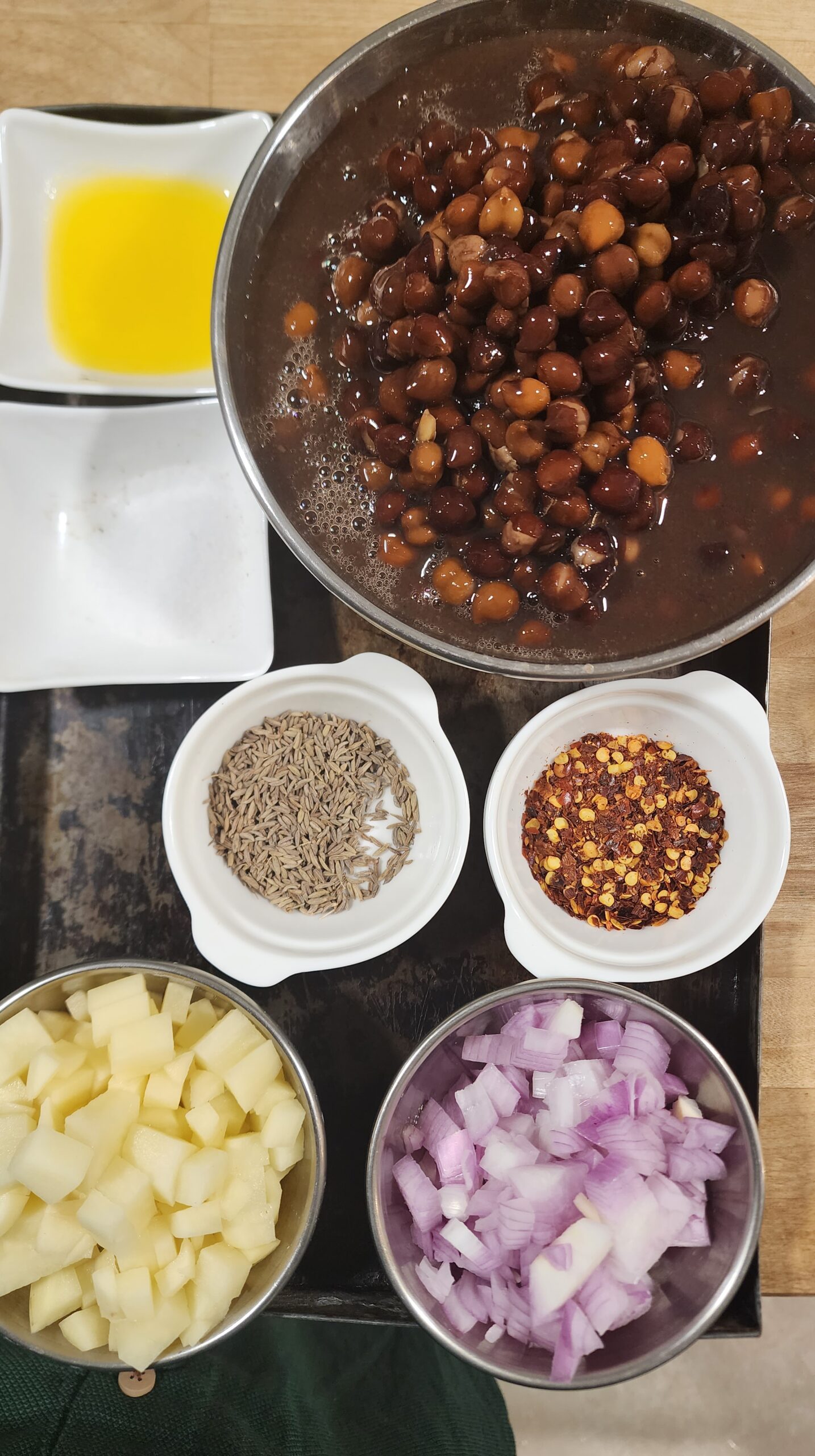 Black Chickpeas/ Kala Chana - 7 Ingredients 1 Pot recipe! - Bake Fresh